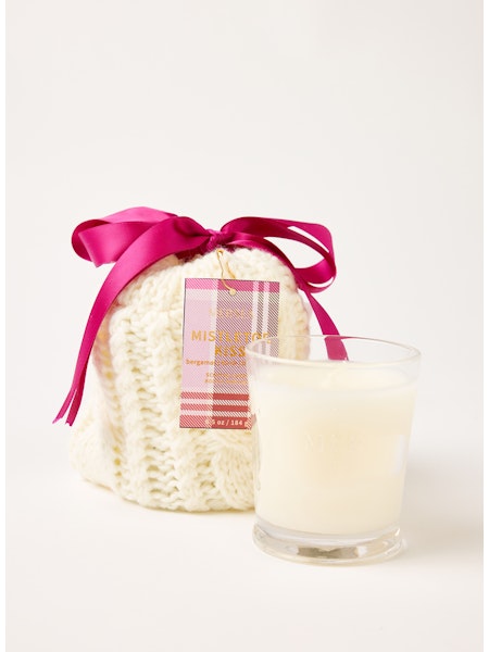 Cable Knit Bag Candle by Mer Sea - Mistletoe Kisses – give.